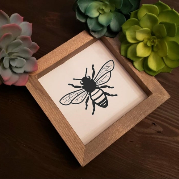 Accents | Farmhouse Bee Sign | Poshmark
